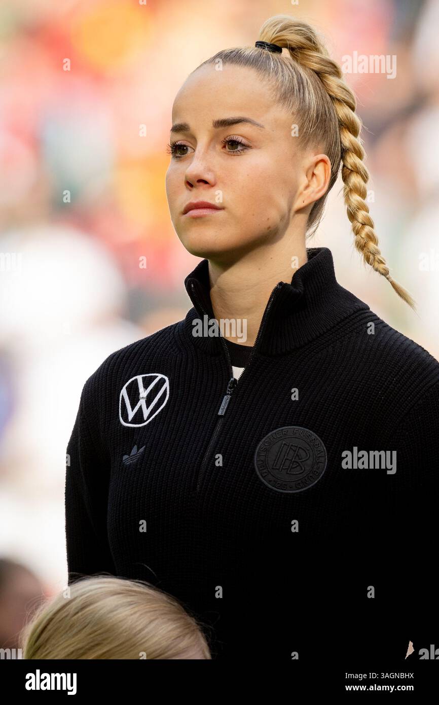Wolfsburg, Germany. 08th Apr, 2025. Giulia Gwinn of Germany seen during ...