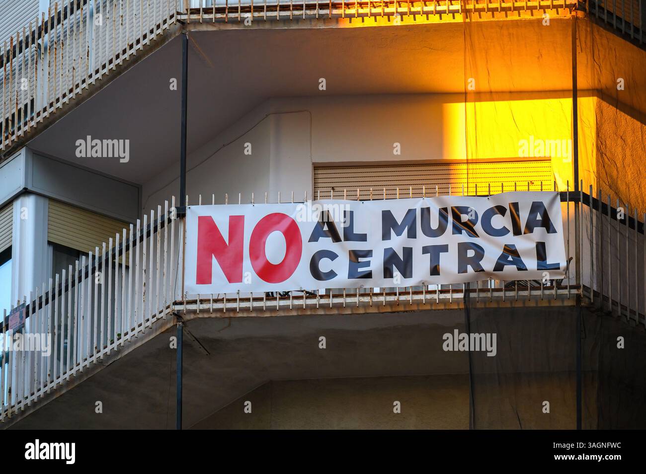A sign banner on a balcony reading No Al Murcia Central Stock Photo - Alamy