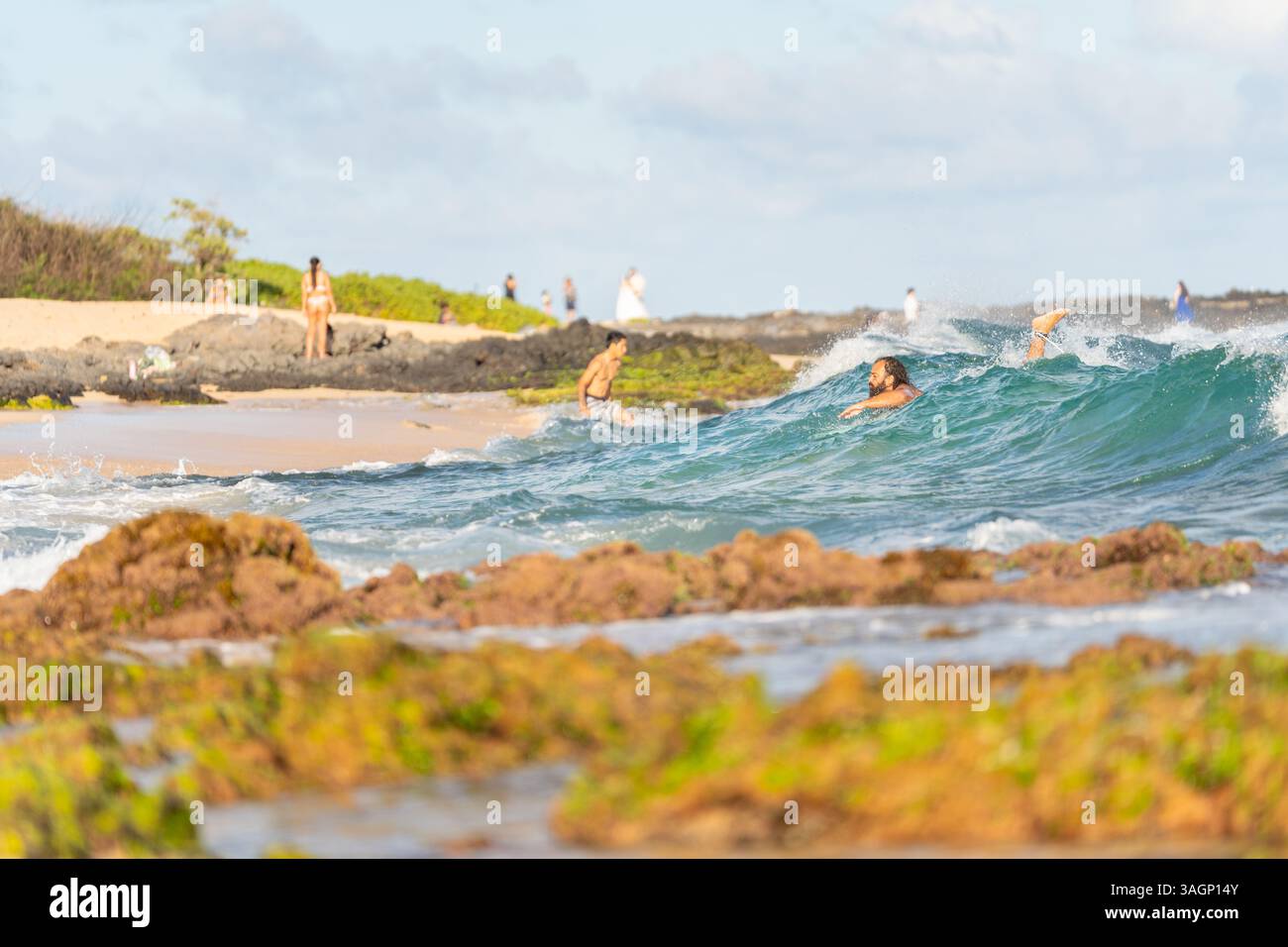 Tropical vacation tourist beaches, tropical wave at sunny beach ...