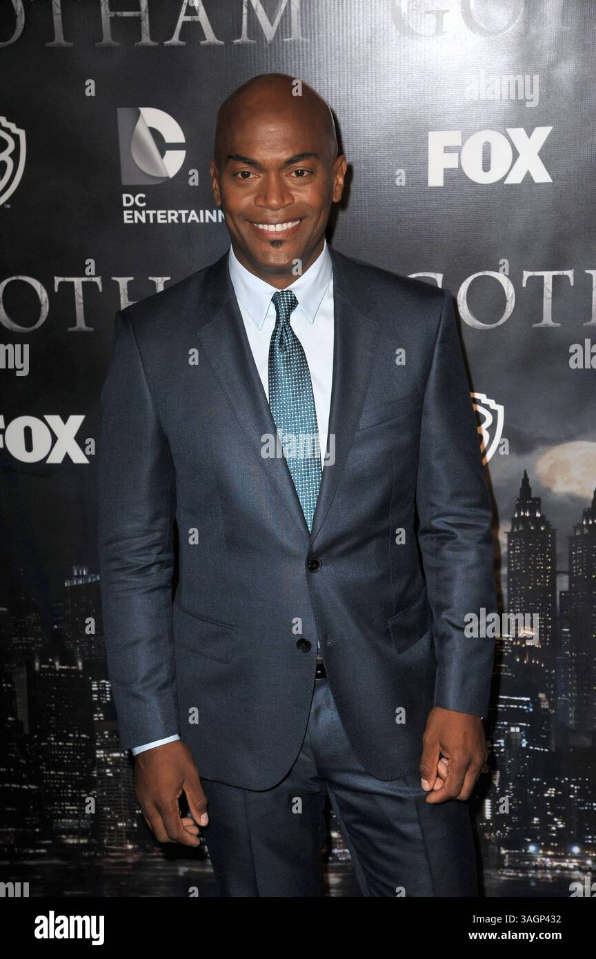 Andrew Stewart Jones at the 'Gotham' Series Premiere at The New York ...