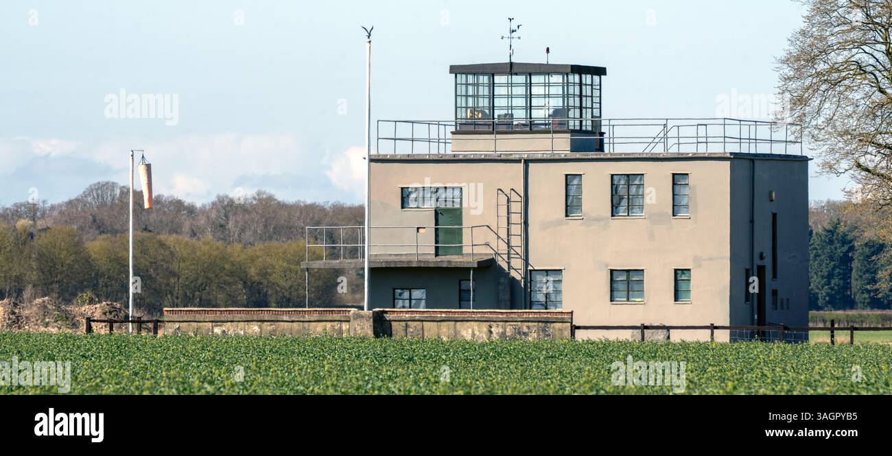 Ww2 raf control tower hi-res stock photography and images - Alamy