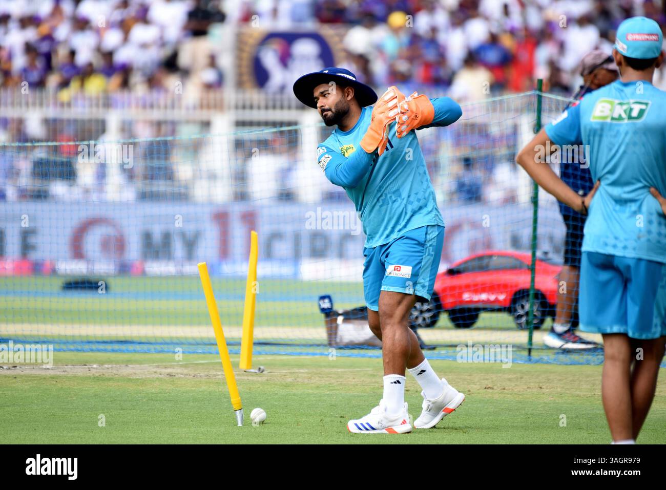 Rishabh pant ipl hi-res stock photography and images - Alamy