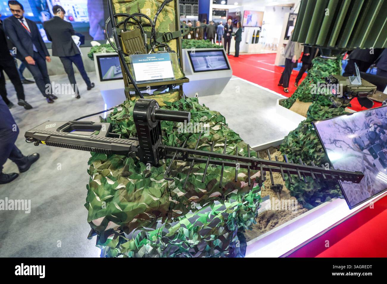 Zagreb, Croatia. 08th Apr, 2025. An international exhibition of arms ...