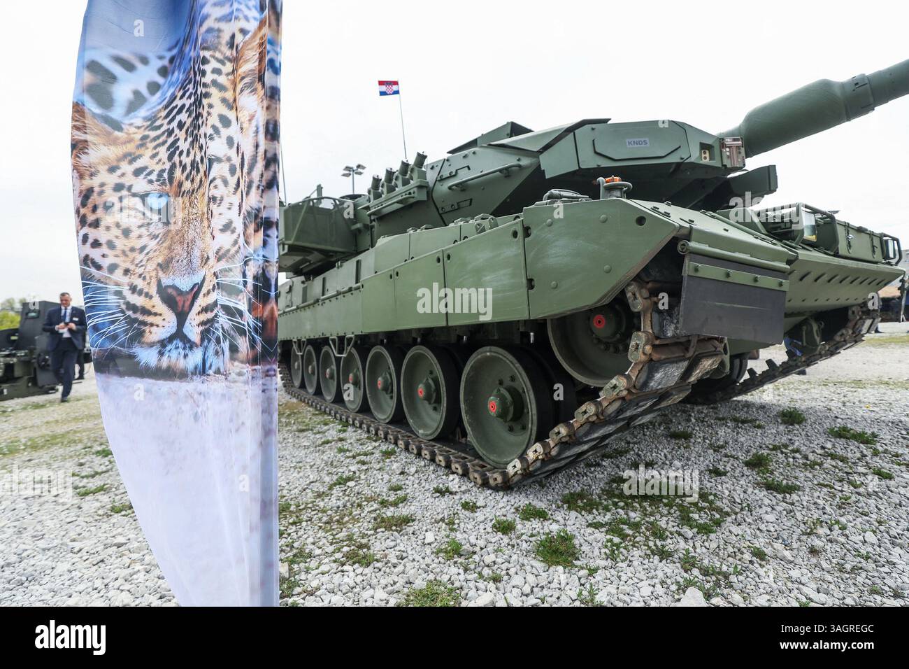 Zagreb, Croatia. 08th Apr, 2025. An international exhibition of arms ...