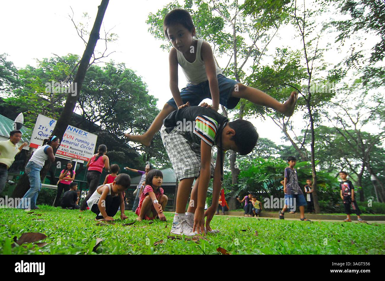 Luksong Baka Traditional Games In The Philippines Wikipedia