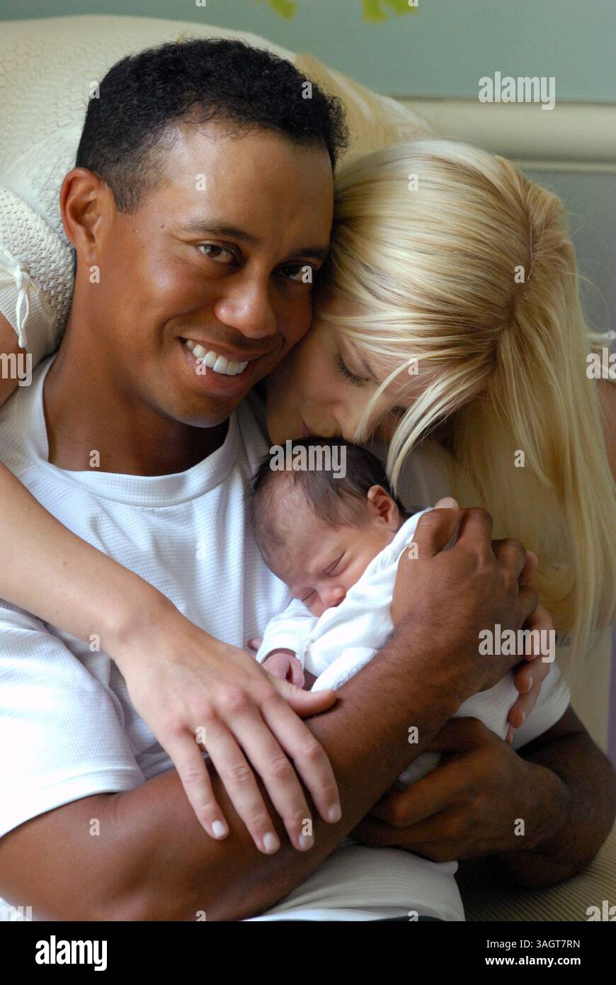 Jun 27, 2007 - Miami, FL, USA - TIGER WOODS and ELIN WOODS with their ...