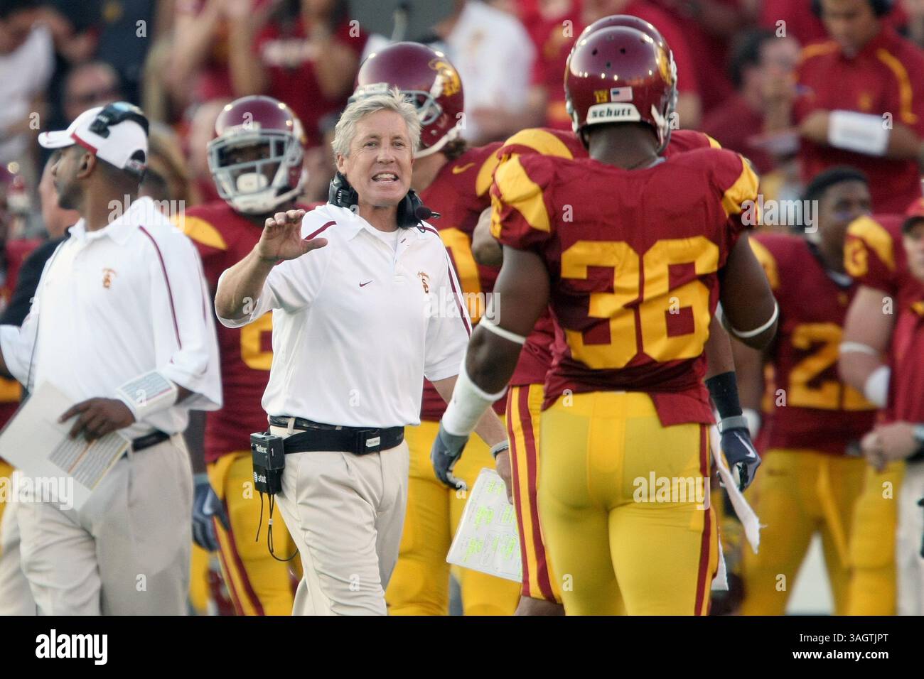 Los Angeles, CA 10/24/09 - USC Coach Pete Carroll, all smiles over the ...