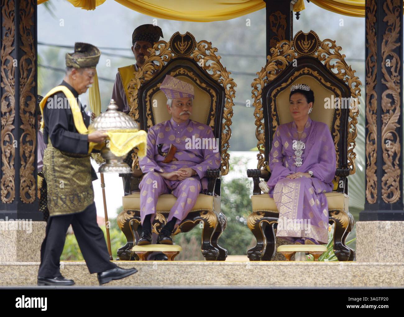 Oct 25, 2009 - Negeri Sembilan, Malaysia - The new royal ruler of ...