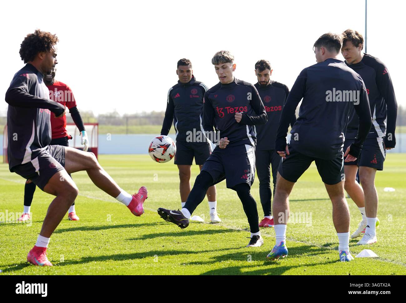 Manchester United's Alejandro Garnacho (centre) during a training ...