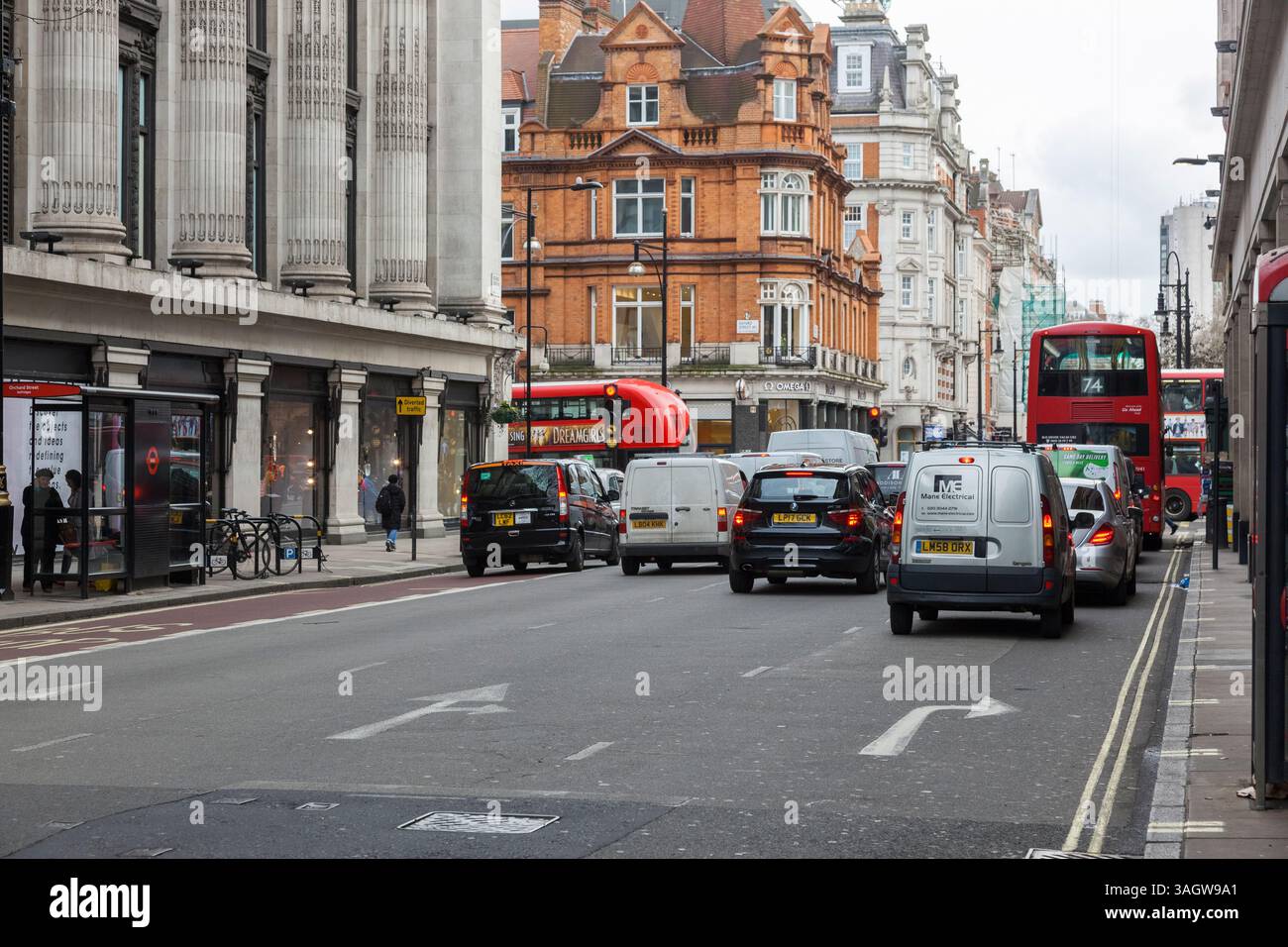 London traffic congestion pictured at Baker Street and Gloucester Place ...