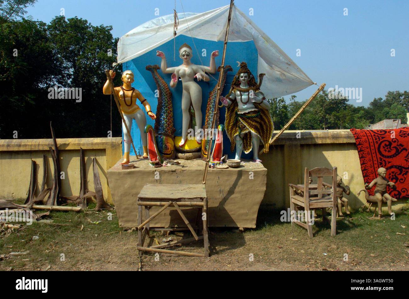 String lights over road hi-res stock photography and images - Alamy