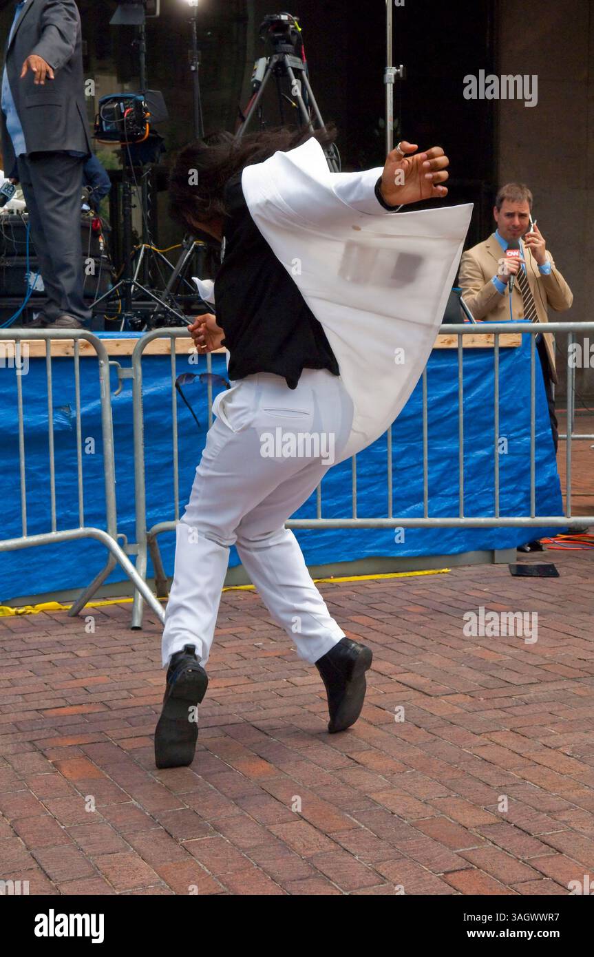 Dancing like michael jackson on hi-res stock photography and images - Alamy