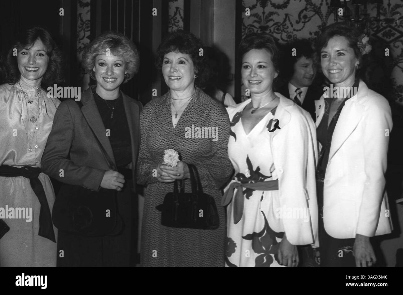 THE LENNON SISTERS ( KATHY LENNON , JANET LENNON , DIANE LENNON AND ...