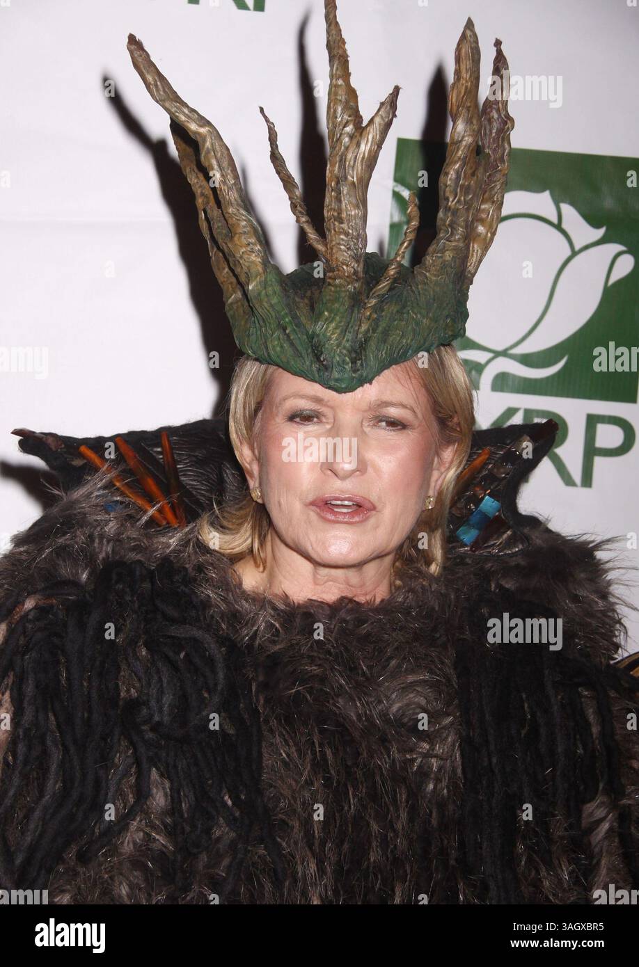 Oct 30, 2009 - New York, New York, USA - MARTHA STEWART attends Bette ...