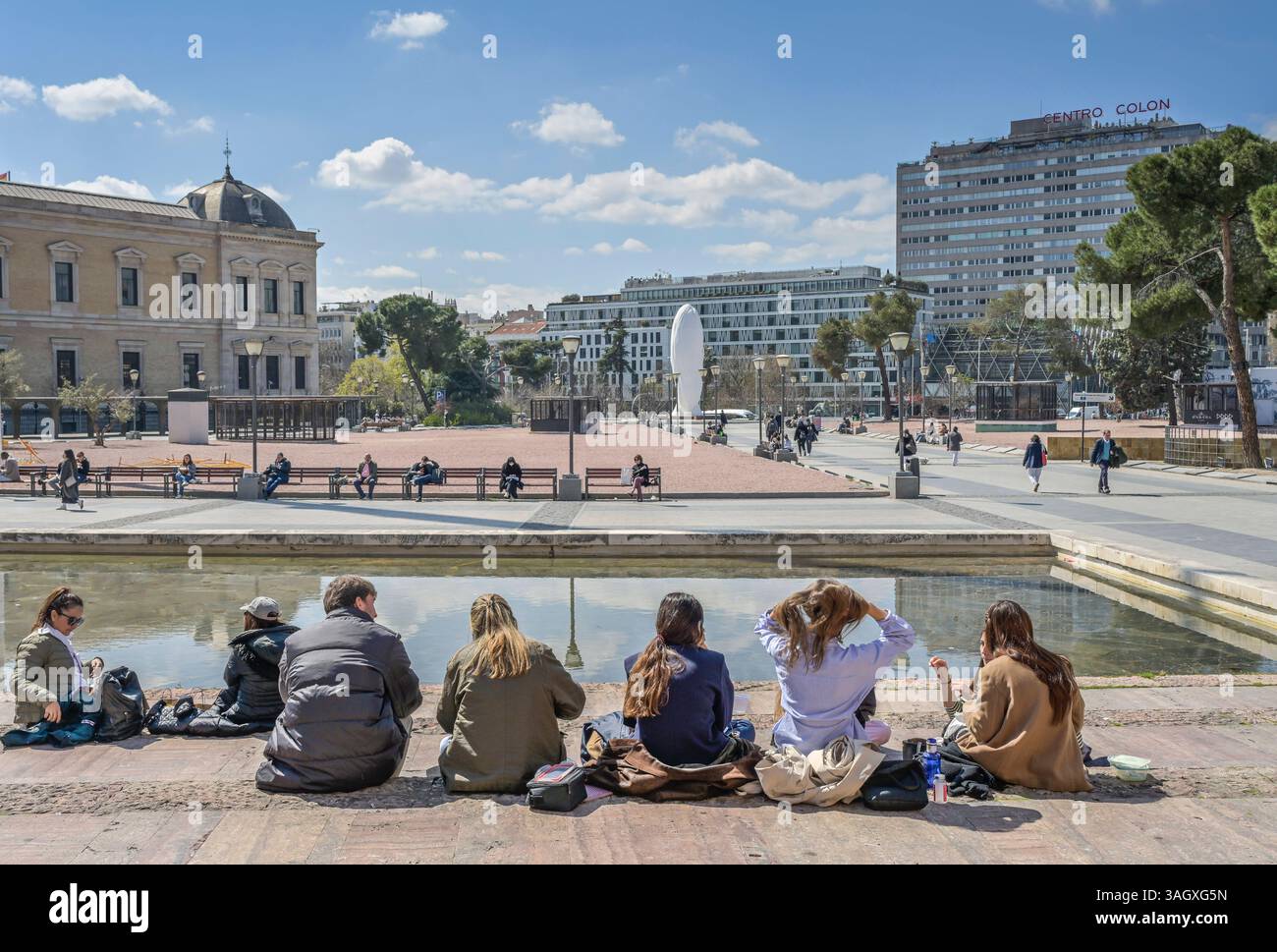 Plaza Colon, Madrid, Spanien *** Plaza Colon, Madrid, Spain Stock Photo ...