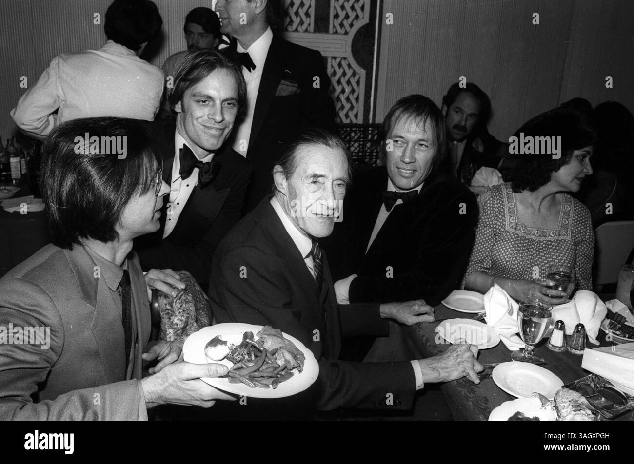 11499.DAVID CARRADINE with father JOHN CARRADINE , ROBERT CARRADINE ...