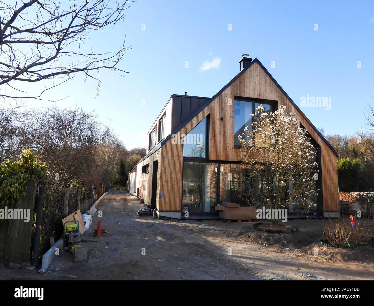 Aussenansicht Tag Rakers Neues Zuhause Das Motiv wurden von Oeffentlichem Grund Fotografiert ...