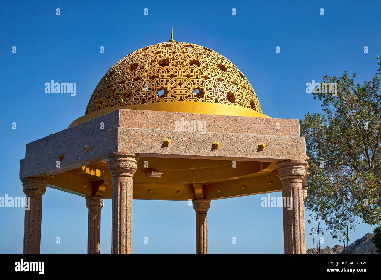 Sun Shelter at the Pavilion in Muttrah Park, Muscat. Discover Outdoor ...