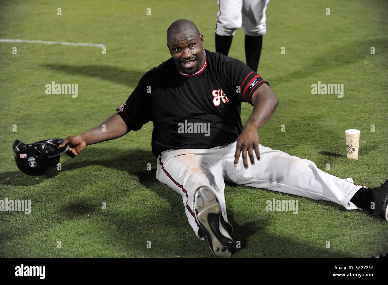 13 June 2009: Former Oakland Raider Warren Sapp of the Black Sox clowns ...