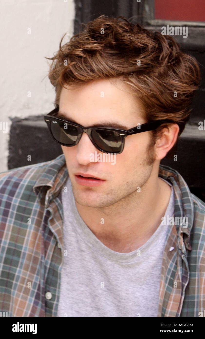 Jun 15, 2009 - New York, New York, USA - Actor ROBERT PATTINSON on the ...