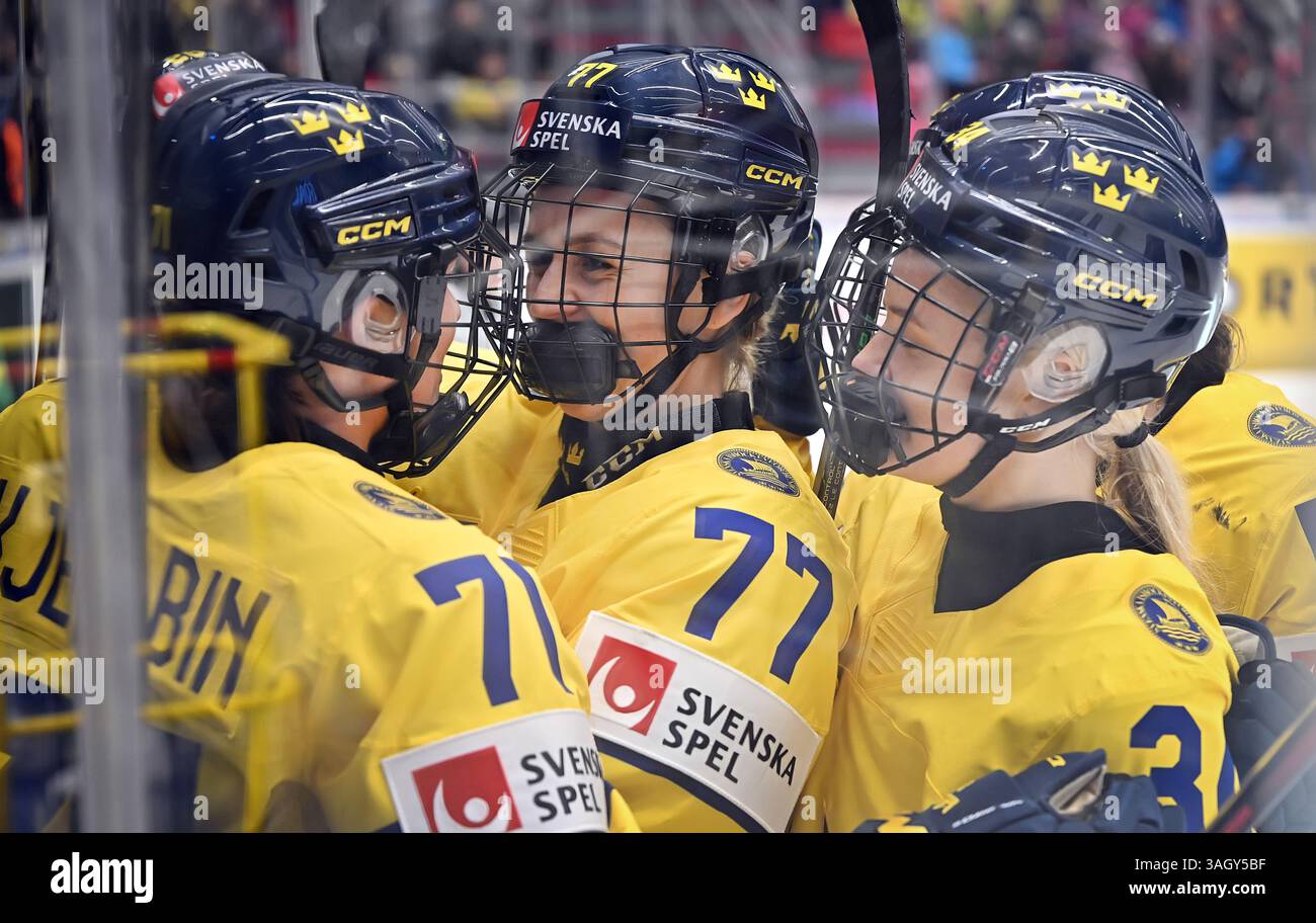 L-R Anna Kjellbin, Linnea Johansson and Mira Hallin (all SWE) celebrate ...
