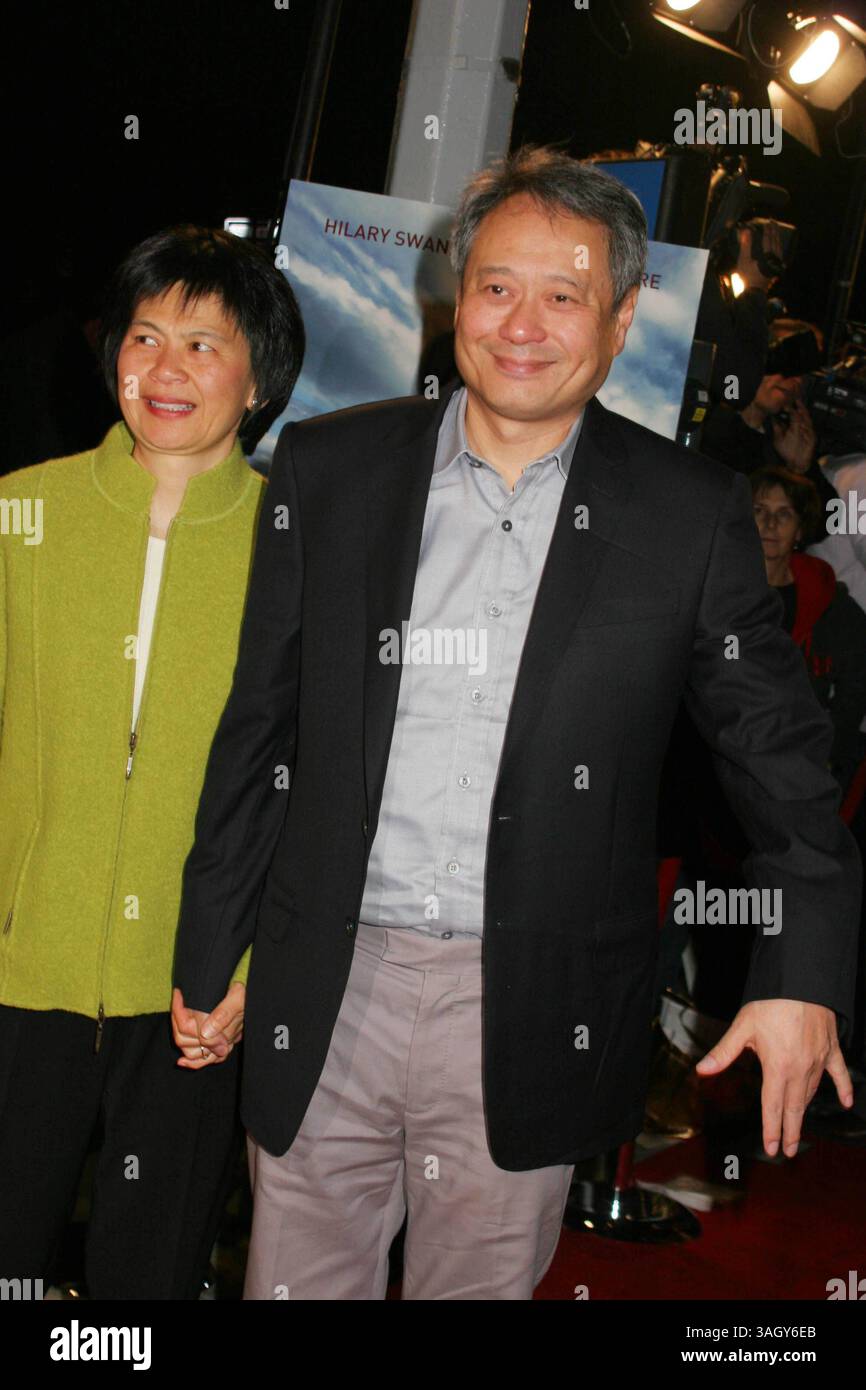 Ang lee and wife hi-res stock photography and images - Alamy