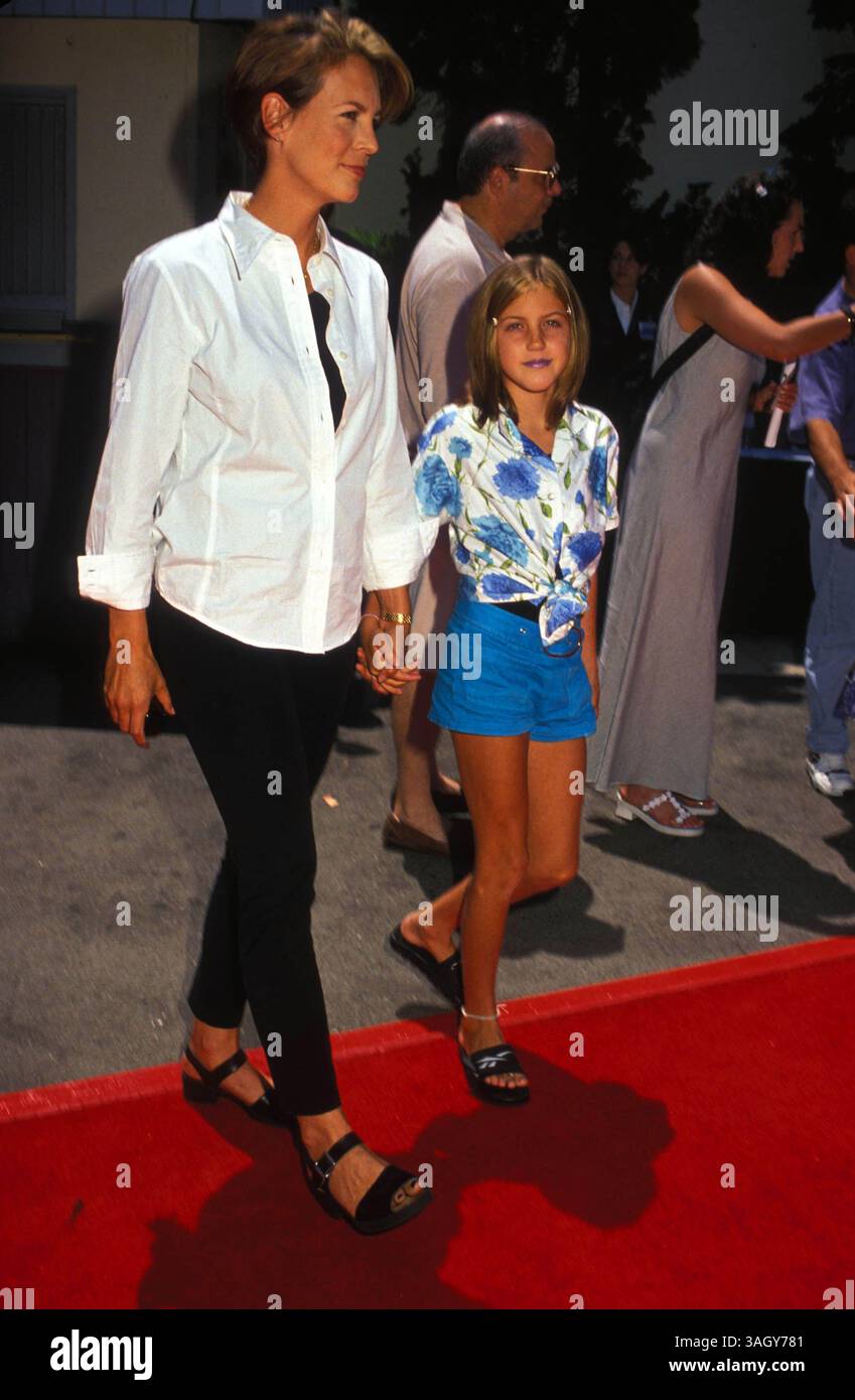 Jamie lee curtis daughter annie guest hi-res stock photography and ...
