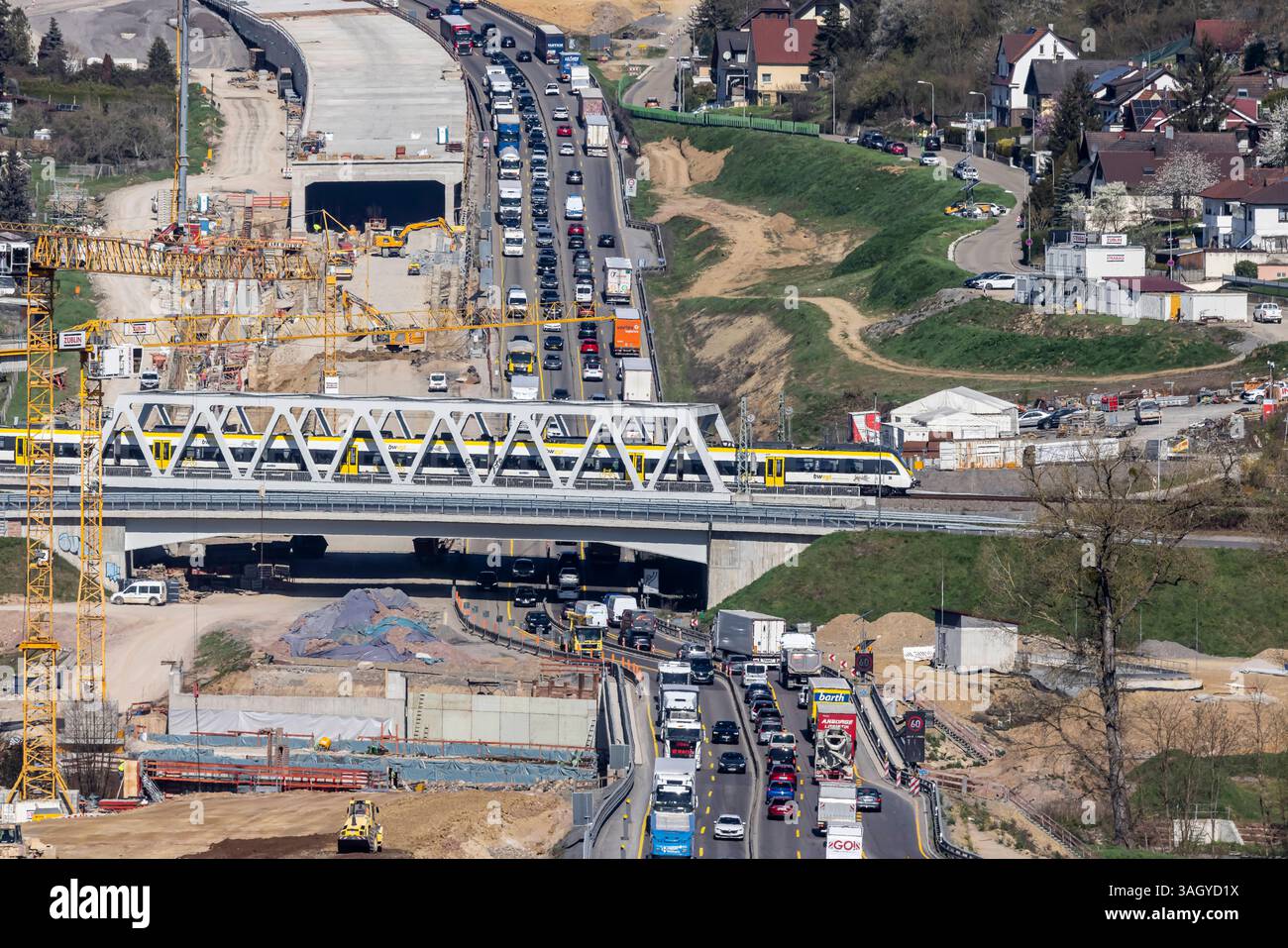 Sechsstreifiger Ausbau der Autobahn A8 bei Pforzheim. Baustelle ...