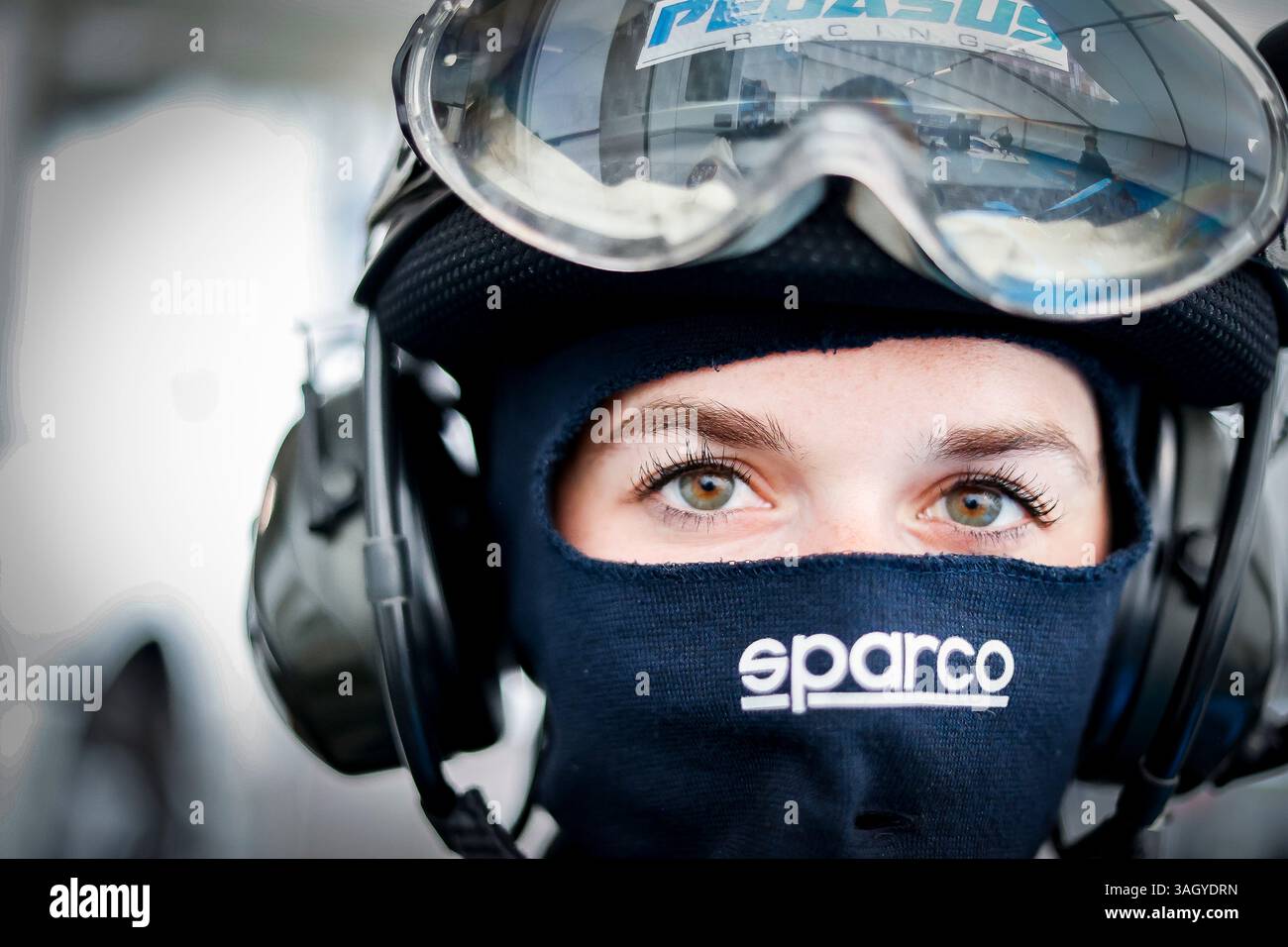 Barcelona, Espagne. 05th Apr, 2025. mecaniciens, mechanics Pegasus Racing, Ligier JS P4 ...