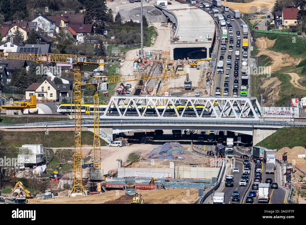 Sechsstreifiger Ausbau der Autobahn A8 bei Pforzheim. Baustelle ...