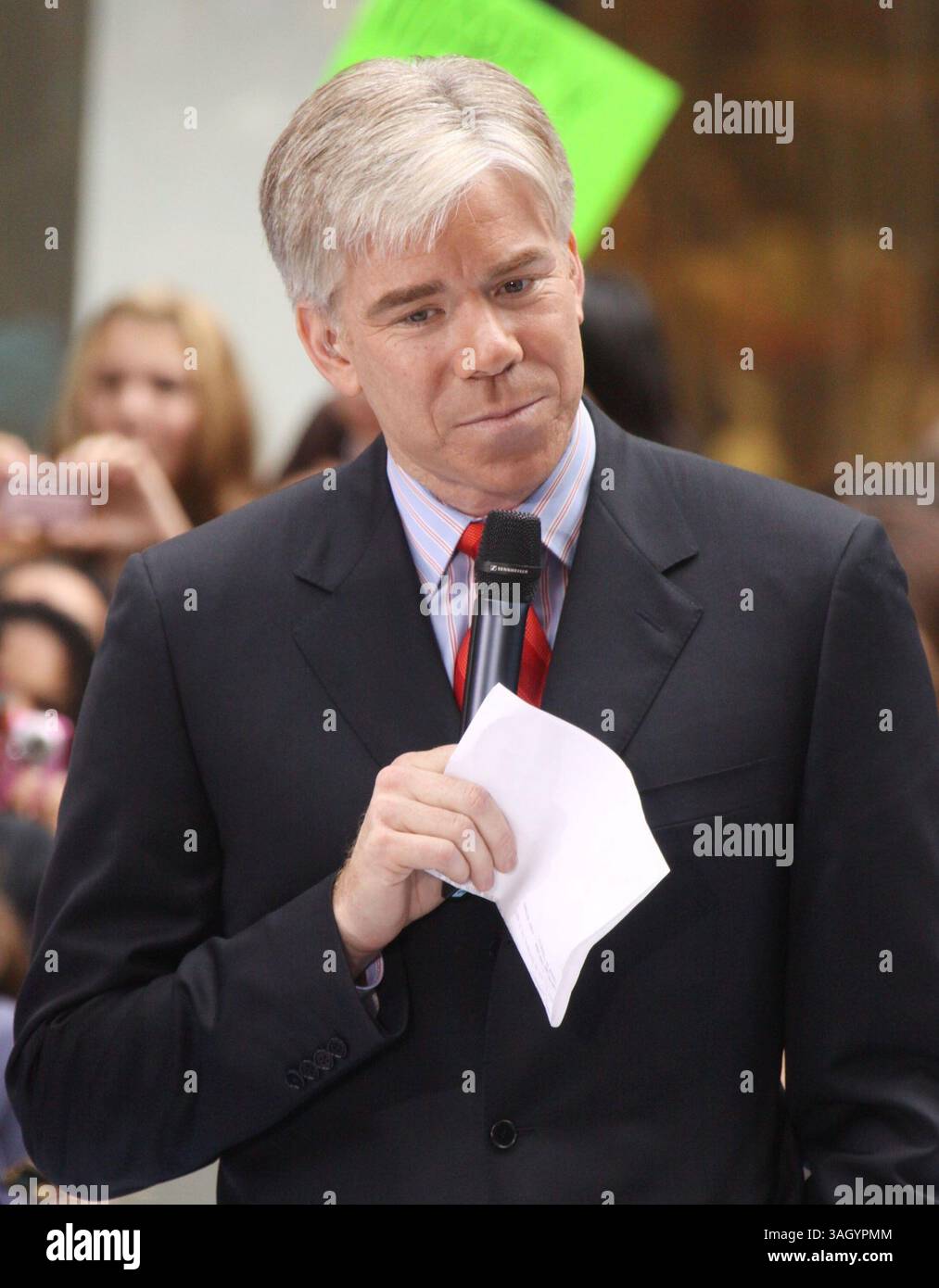 Meet the press moderator hi-res stock photography and images - Alamy