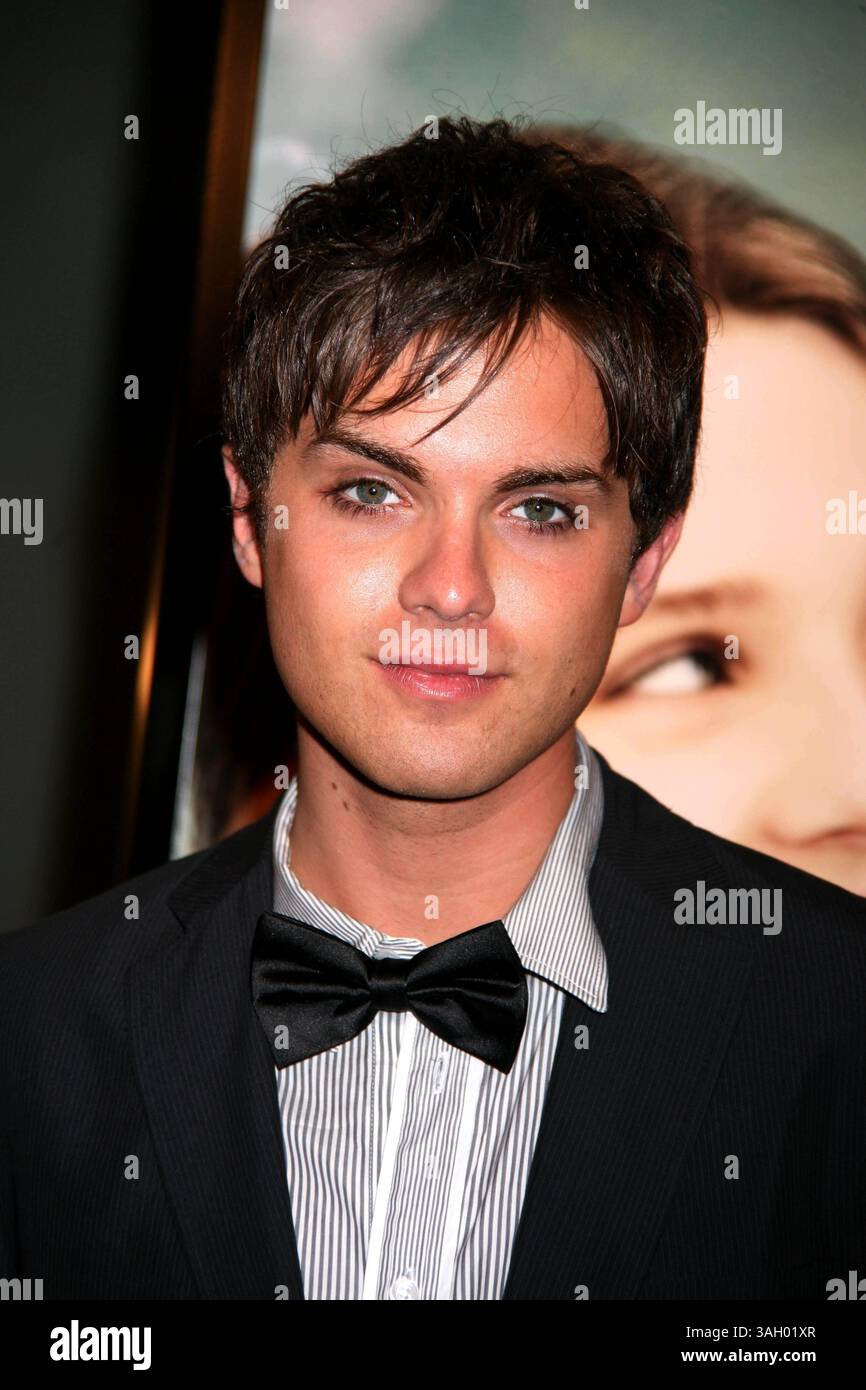 Warner Bros. Pictures 'M Sister's Keeper' World Premiere.AMC Lincoln ...