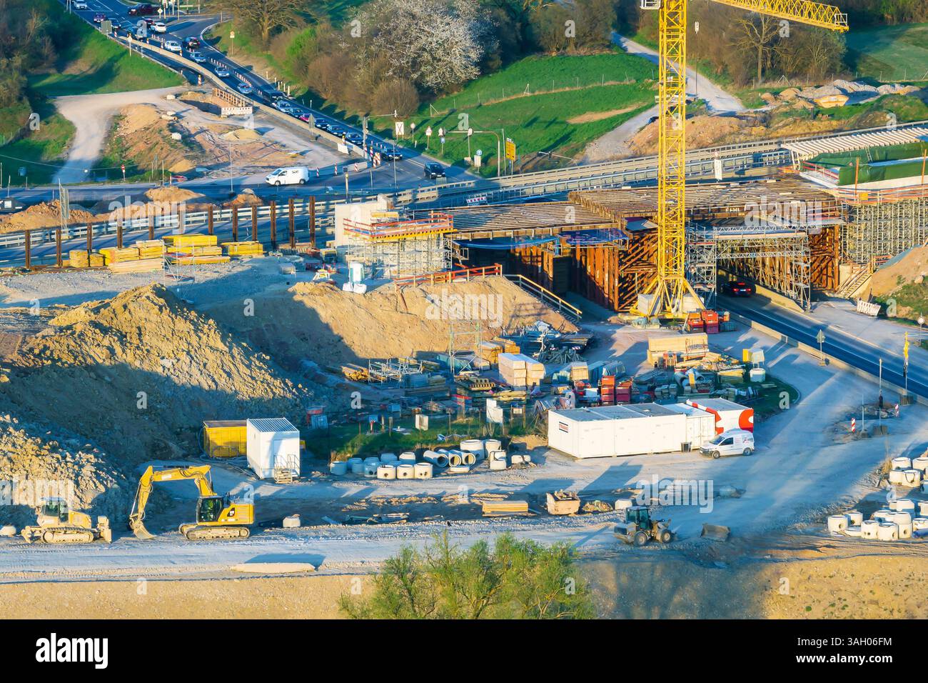 Sechsstreifiger Ausbau der Autobahn A8 bei Pforzheim. Baustelle ...