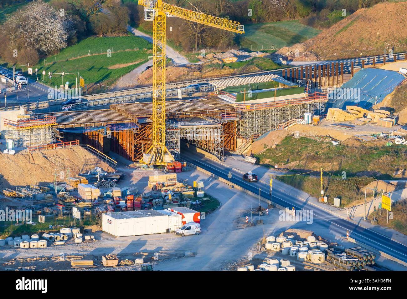 Sechsstreifiger Ausbau der Autobahn A8 bei Pforzheim. Baustelle ...