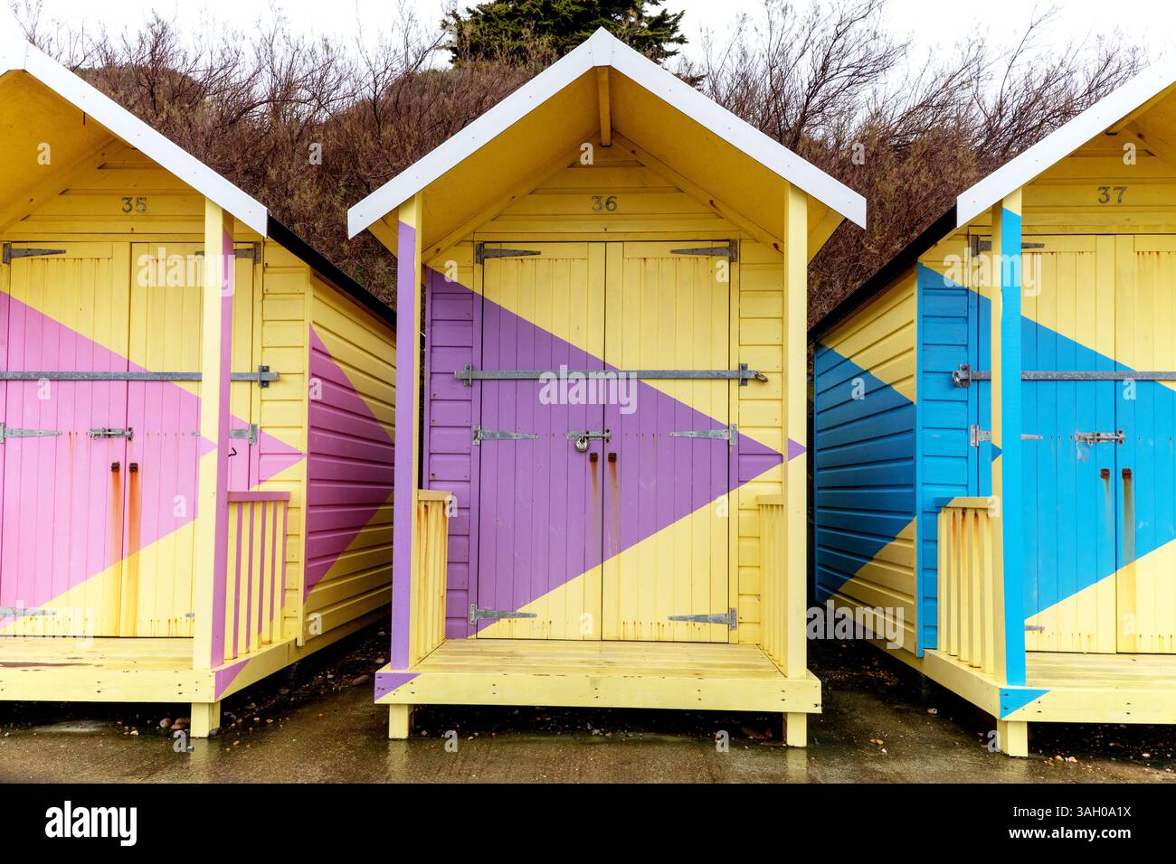 Beach Huts in Folkestone Kent Stock Photo - Alamy