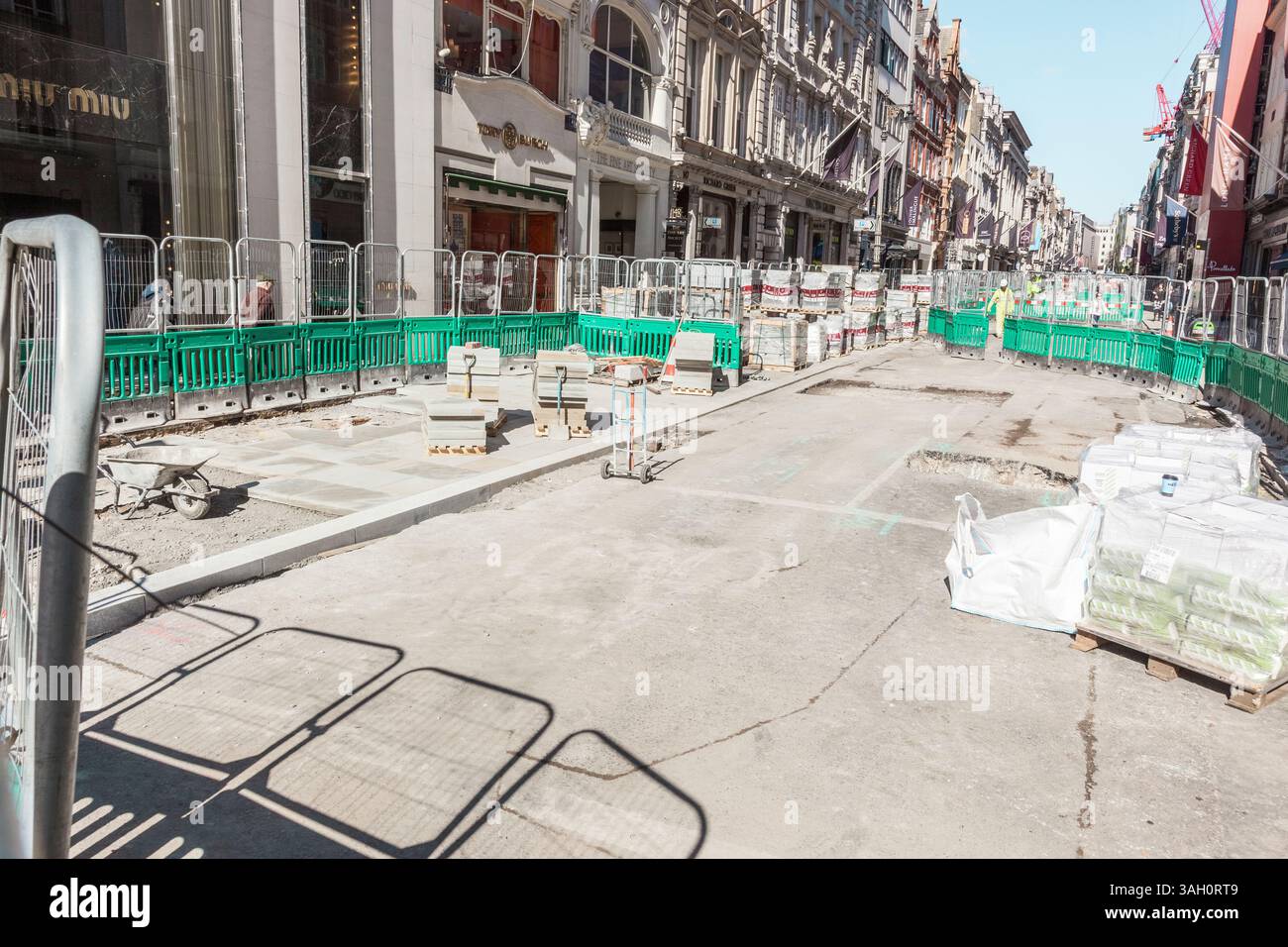 Road repair paving slabs hi-res stock photography and images - Alamy
