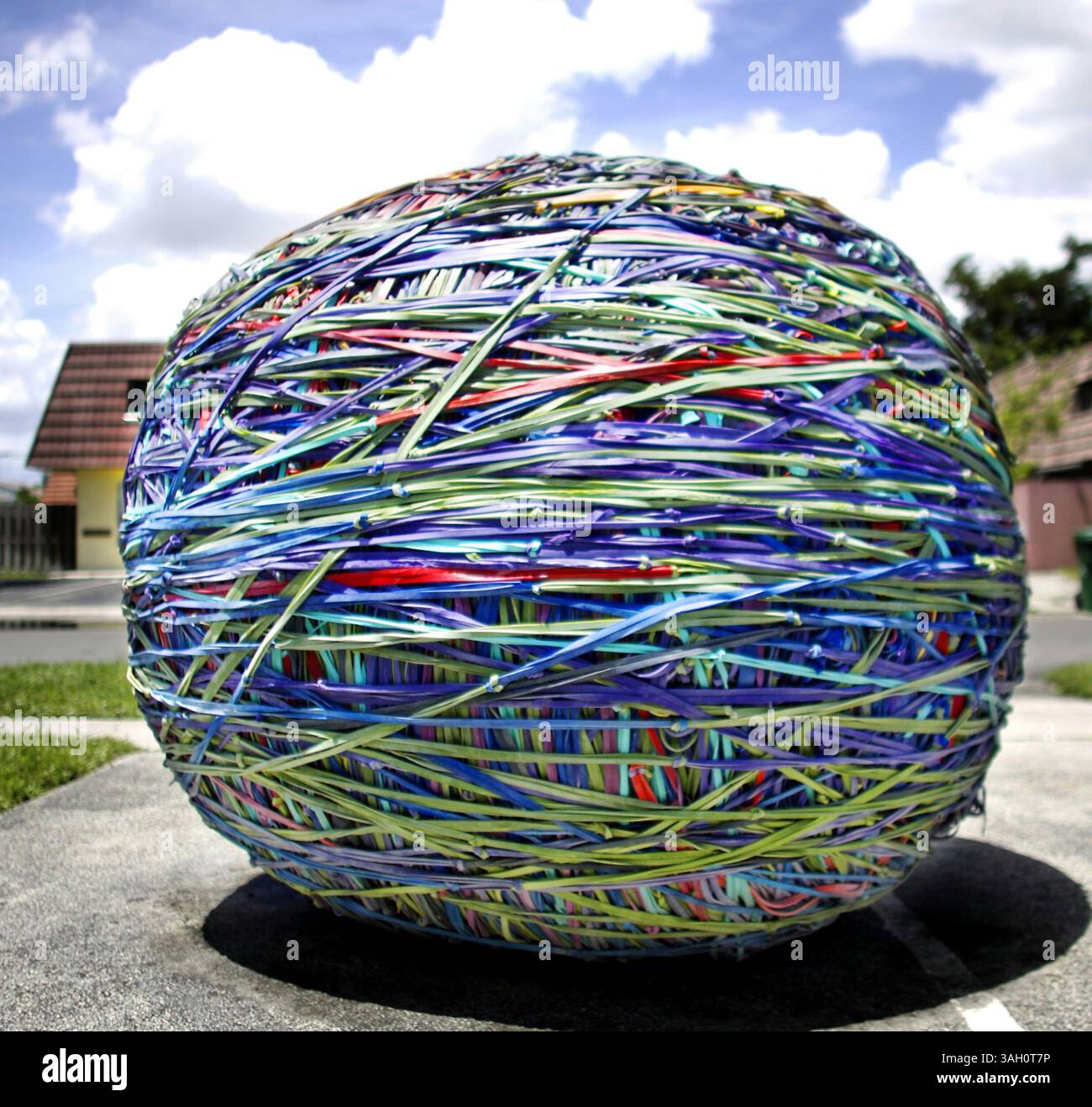 Rubber bands in various sizes hi-res stock photography and images - Alamy