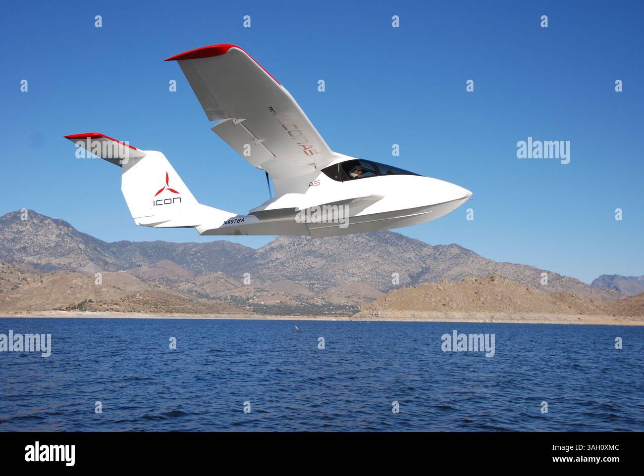 Jul 13, 2009 - Seal Beach, California, USA - The ICON A5 floatplane is ...