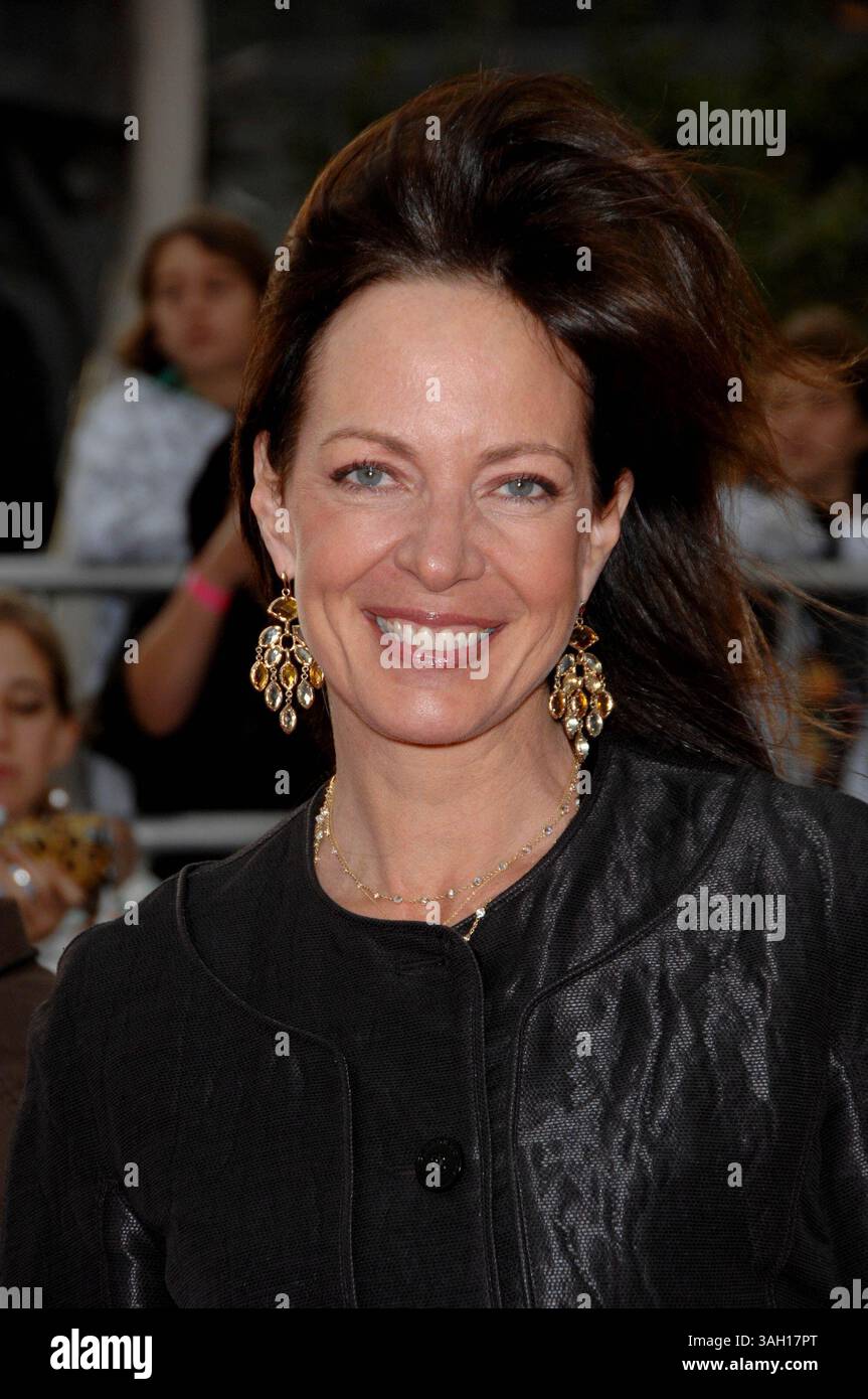 Allison Janney during the premiere of the new movie from Columbia ...