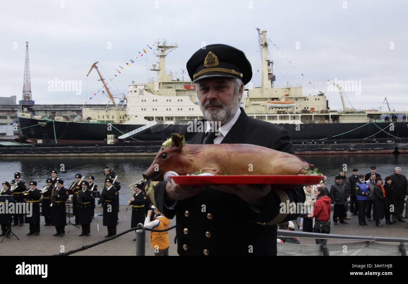 Nov 04, 2009 - Murmansk, Russia - School of Navy at the Murmansk ...