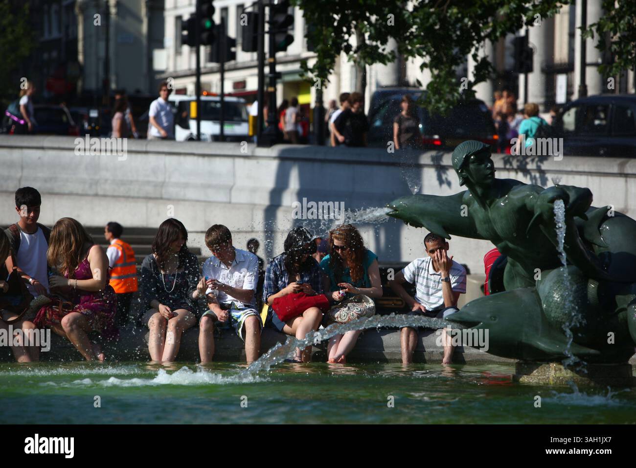 89 6 degrees fahrenheit hi-res stock photography and images - Alamy