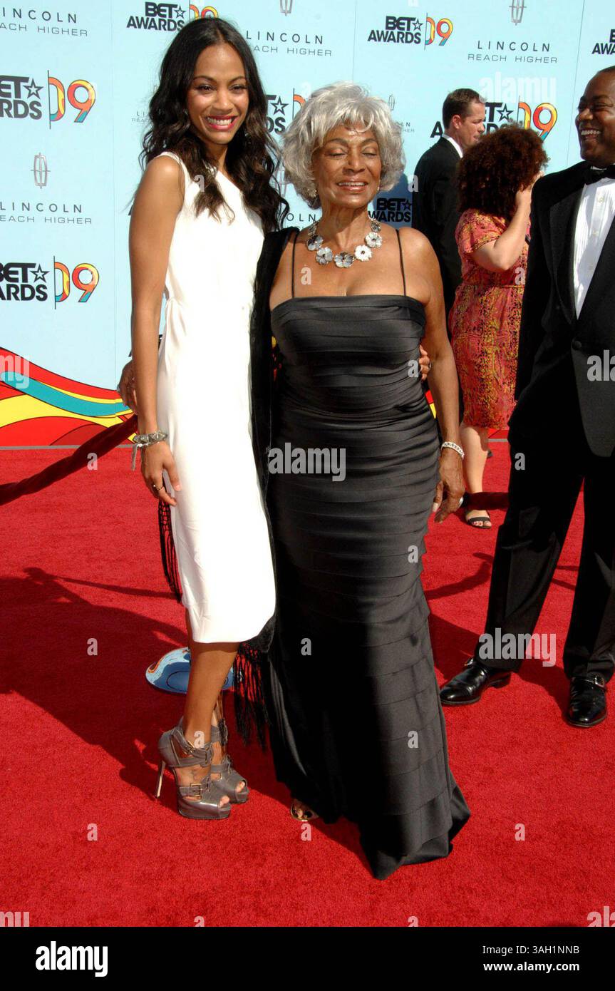 ZOE SALDANA, NICHELLE NICHOLS Attends The 2009 BET Awards Red Carpet ...