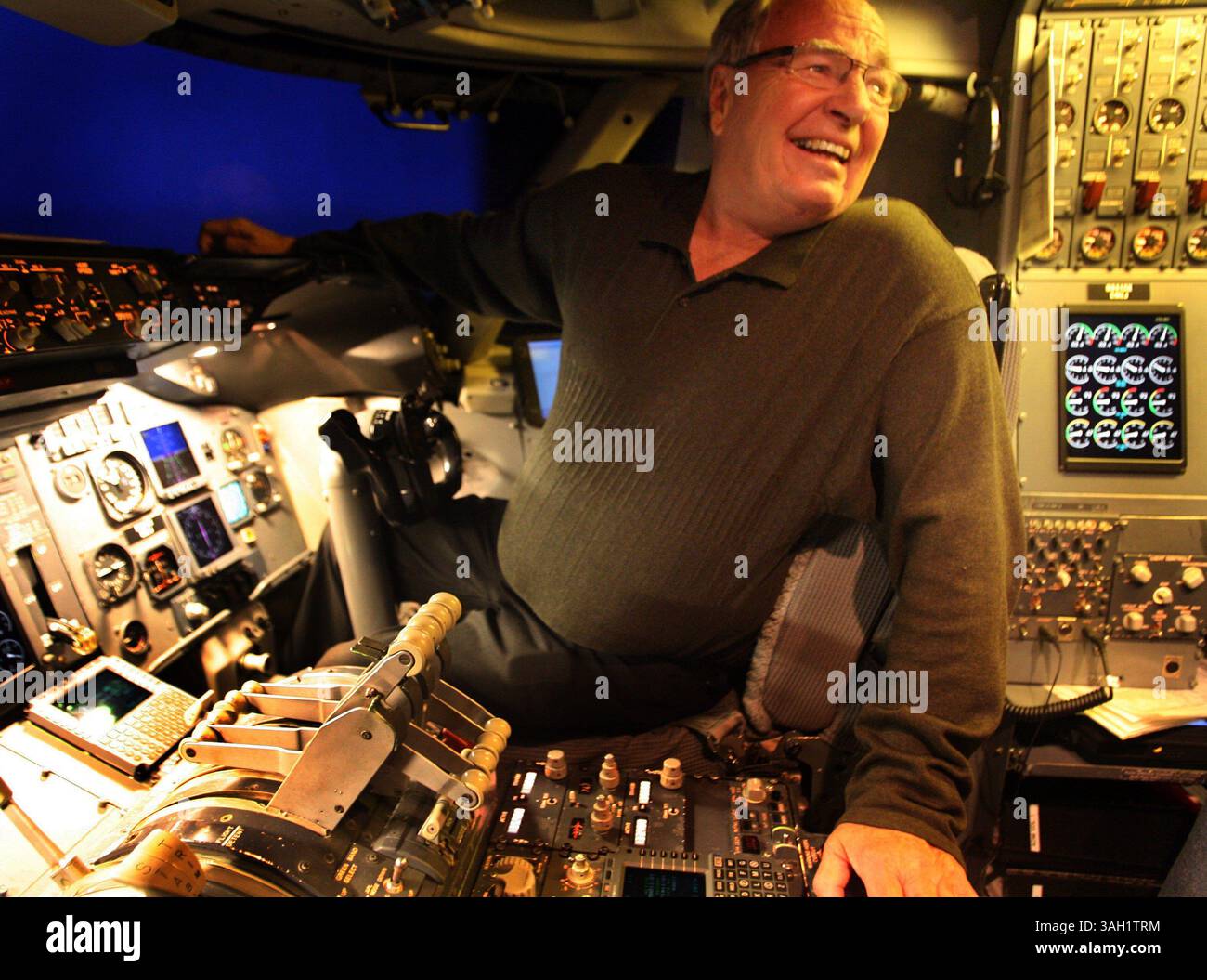 Connie Kalitta, 71,(CQrhb) of Belleville shows off his airplane ...