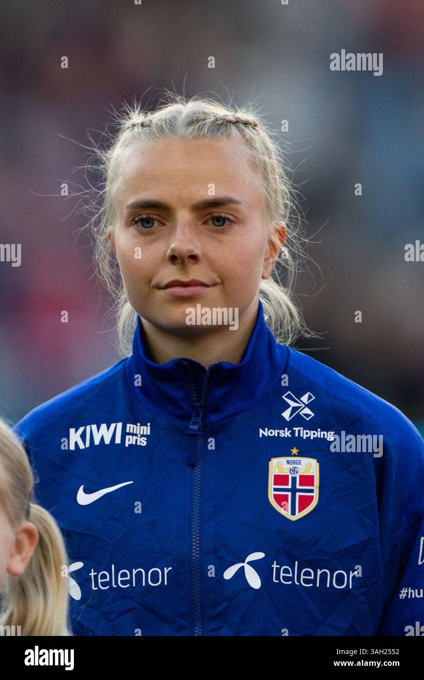 Oslo, Norway, April 8th 2025: Emilie Woldvik (20 Norway) are seen during the national anthem ...