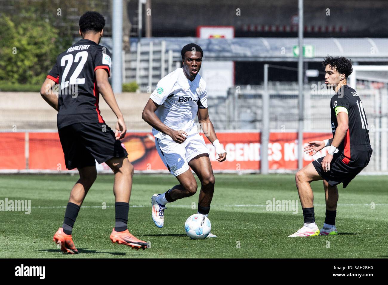 Isaiah Eichie (Bayer 04 Leverkusen U19, 19), Derek Boakye Osei ...