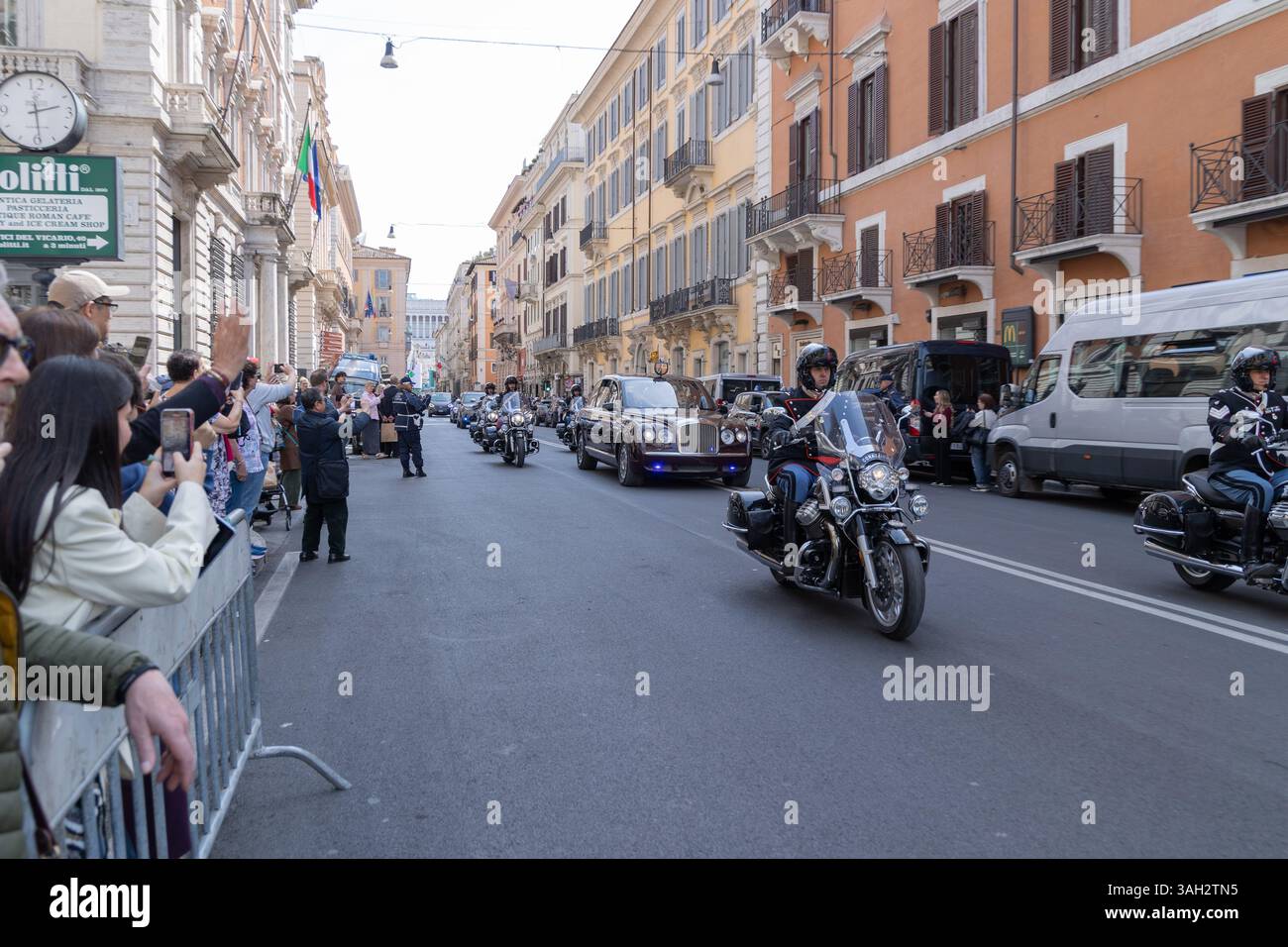 Rome, Italy. 09th Apr, 2025. The motorcade with the Royals of the ...