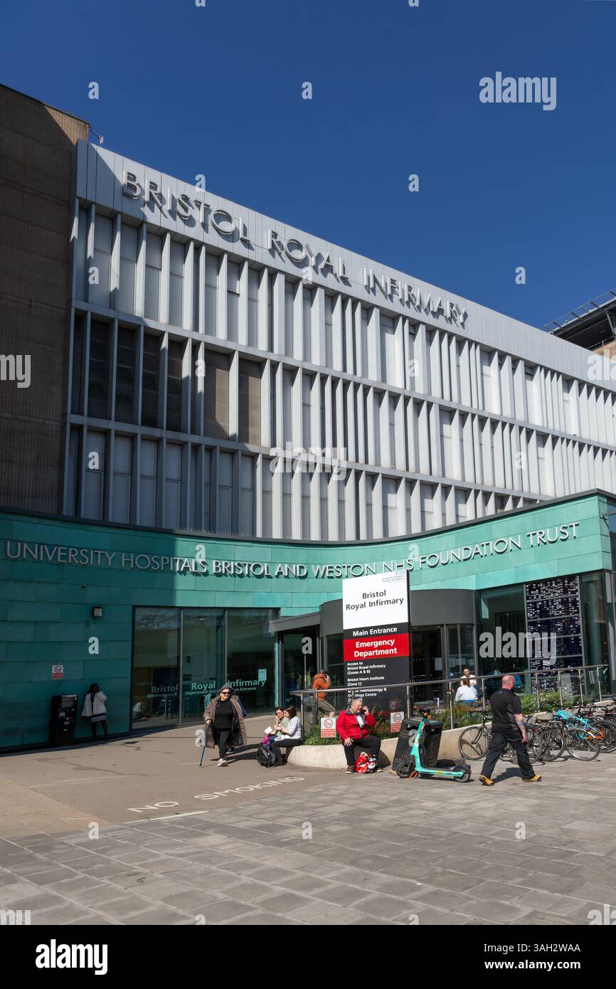 Main entrance Emergency Department University Hospitals Bristol and ...