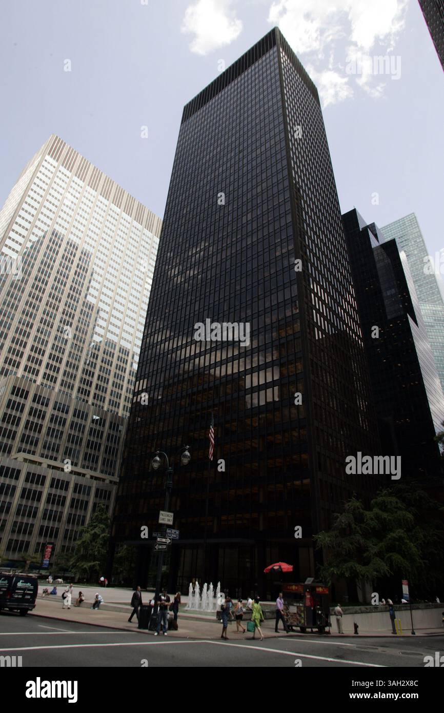 Jul 13, 2009 - New York, New York, USA - 383 Madison Avenue, the former ...