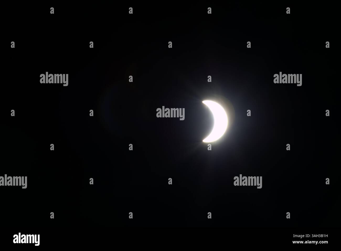 Mar 20, 2015 - Moon, Space - Expedition 43 Flight Engineer Samantha ...