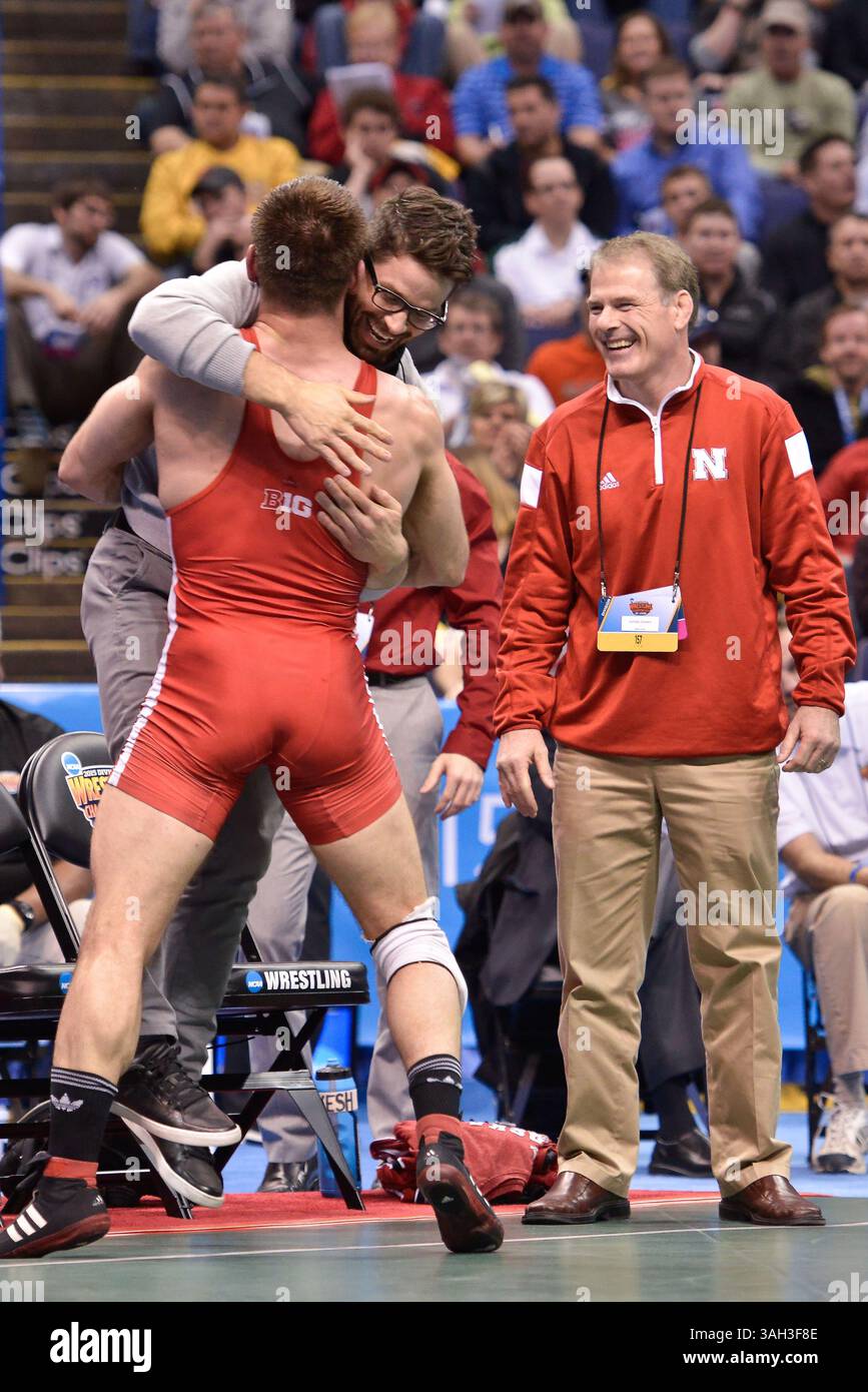 March 21, 2015 - St. Louis, Missouri, U.S. - In the 174 pound division ...